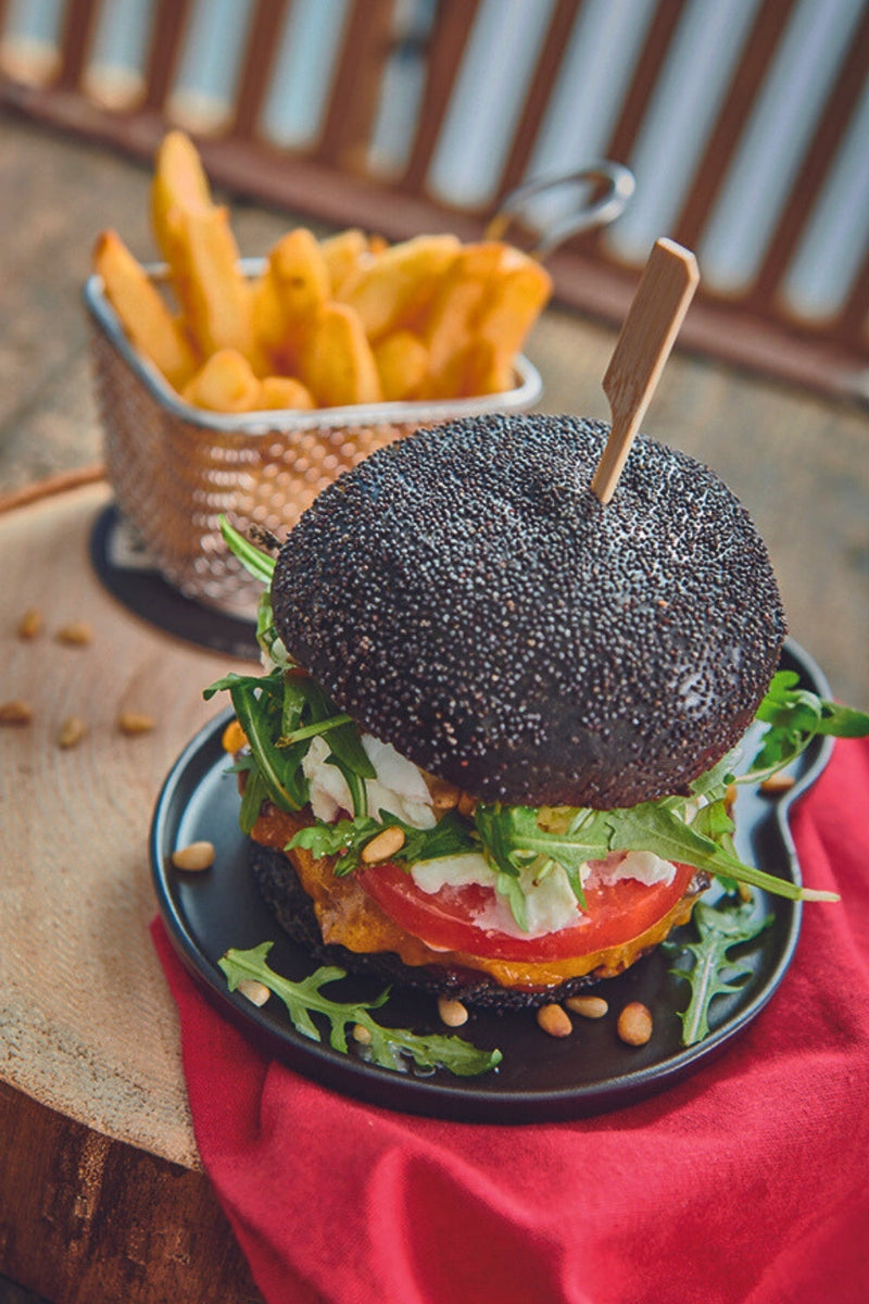 Hamburger con pane nero e salsa Jägermeister – Claudia&Julia