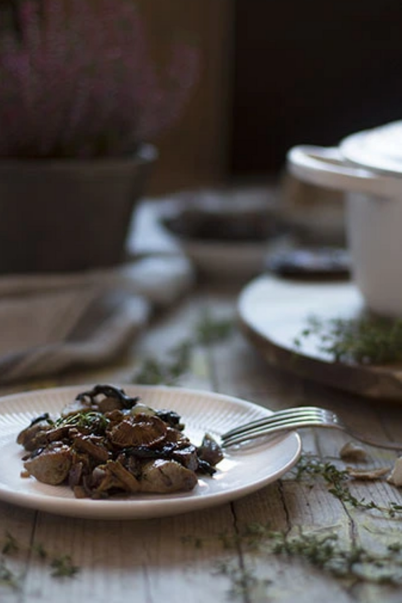 Butifarra mit Pilzen und violetter Kartoffel im bräter – Claudia&Julia