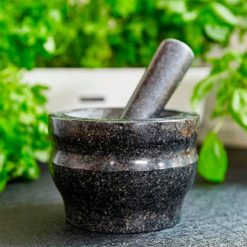 Mortero con mano granito Cole&Mason – Claudia&Julia
