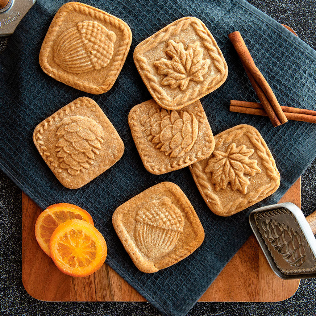 Sello para galletas bosque otoñal Nordic Ware – Claudia&Julia